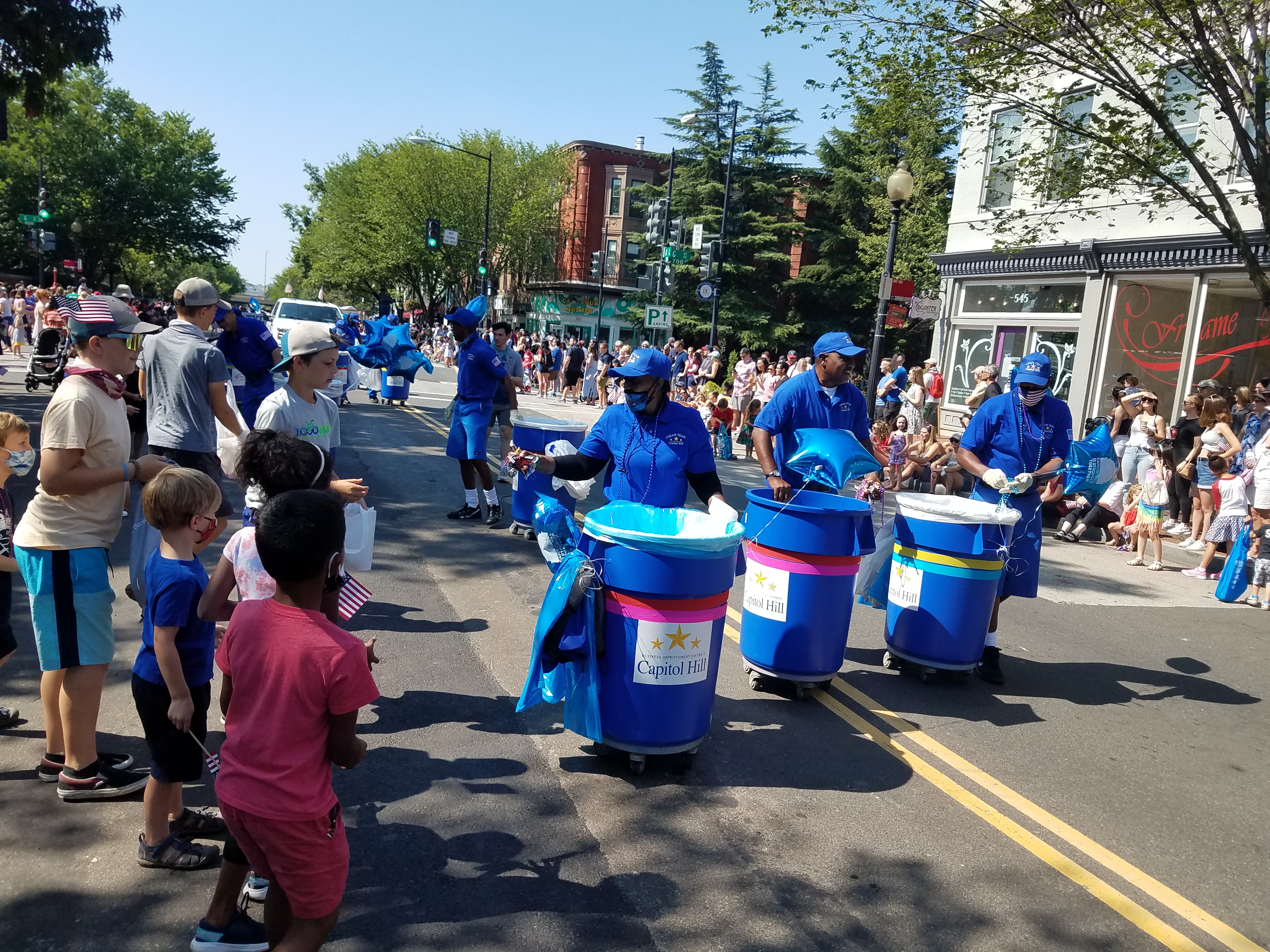 Barracks Row July 4th Parade – Photo Essay | CAPITOL HILL CORNER