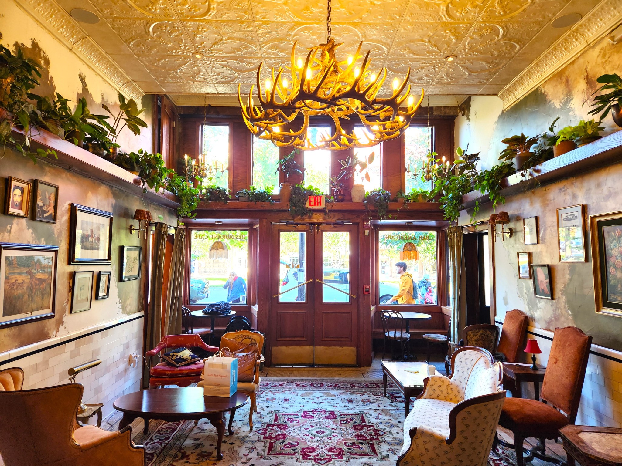 First Look at Butterworth’s – Photo Essay | CAPITOL HILL CORNER