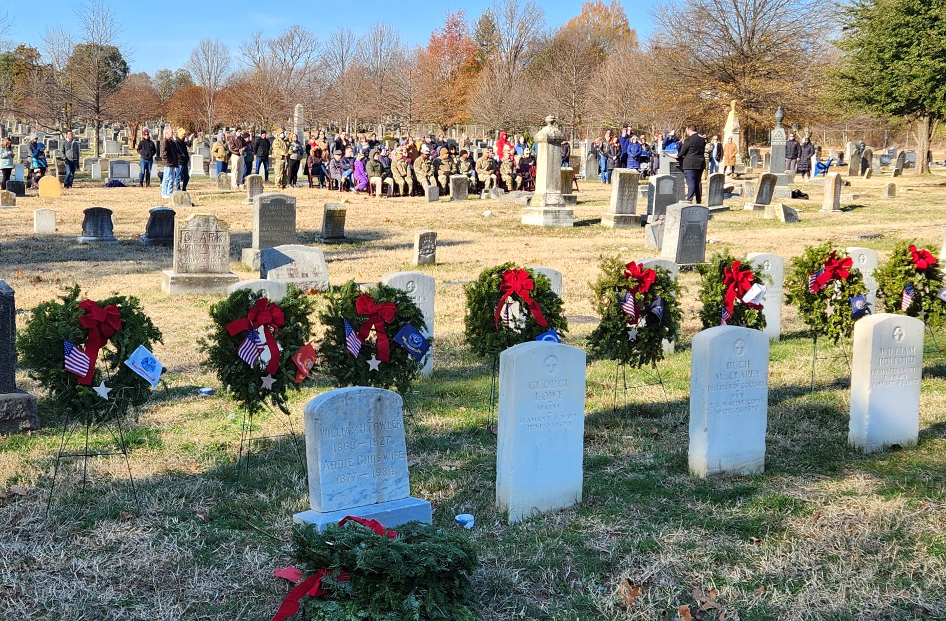 Photo Essay: New Congressional Cemetery Tradition Debuted Saturday ...