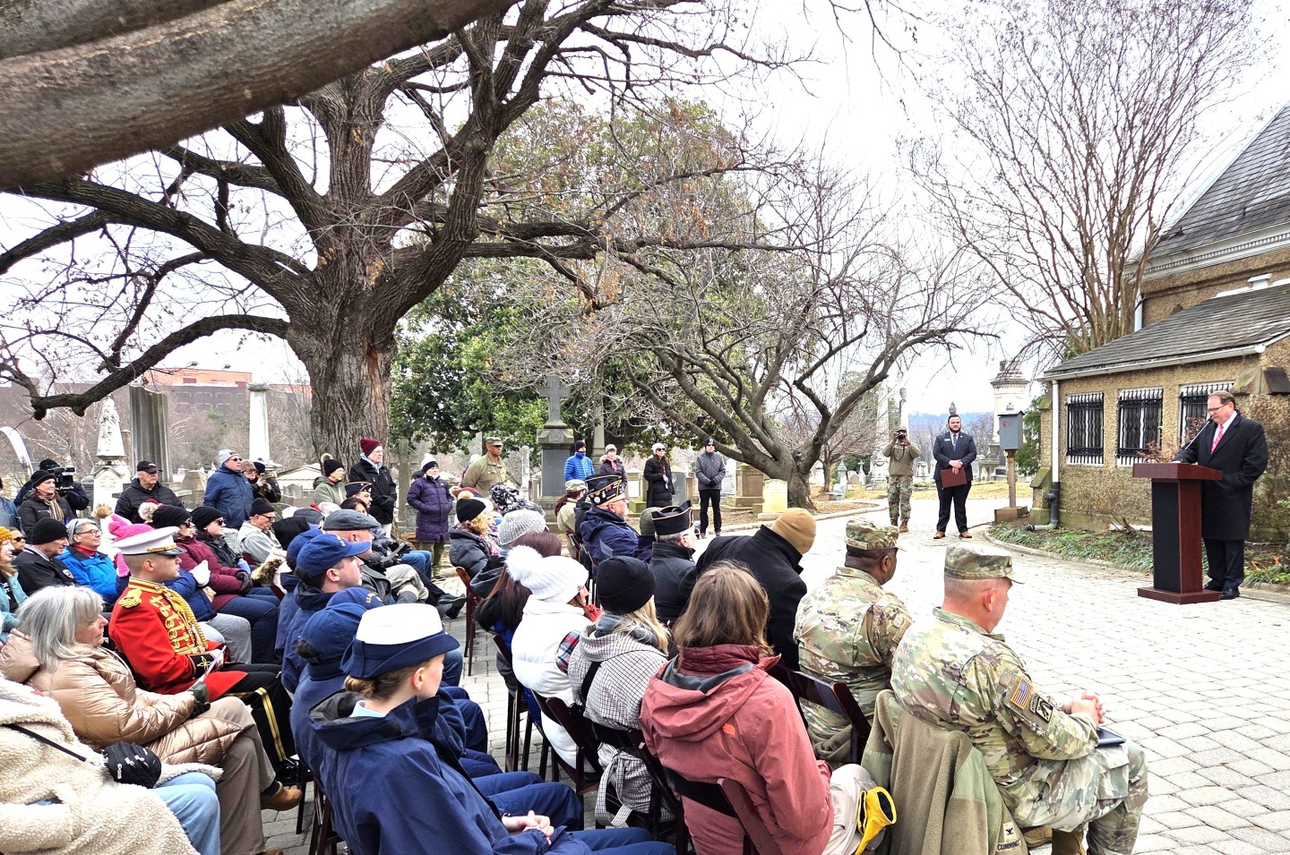 Photo Essay: Wreaths Across America at Congressional Cemetery Honors ...
